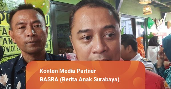 Tak Ada Konvoi dan Bunyi Petasan Malam Tahun Baru di Surabaya | kumparan.com